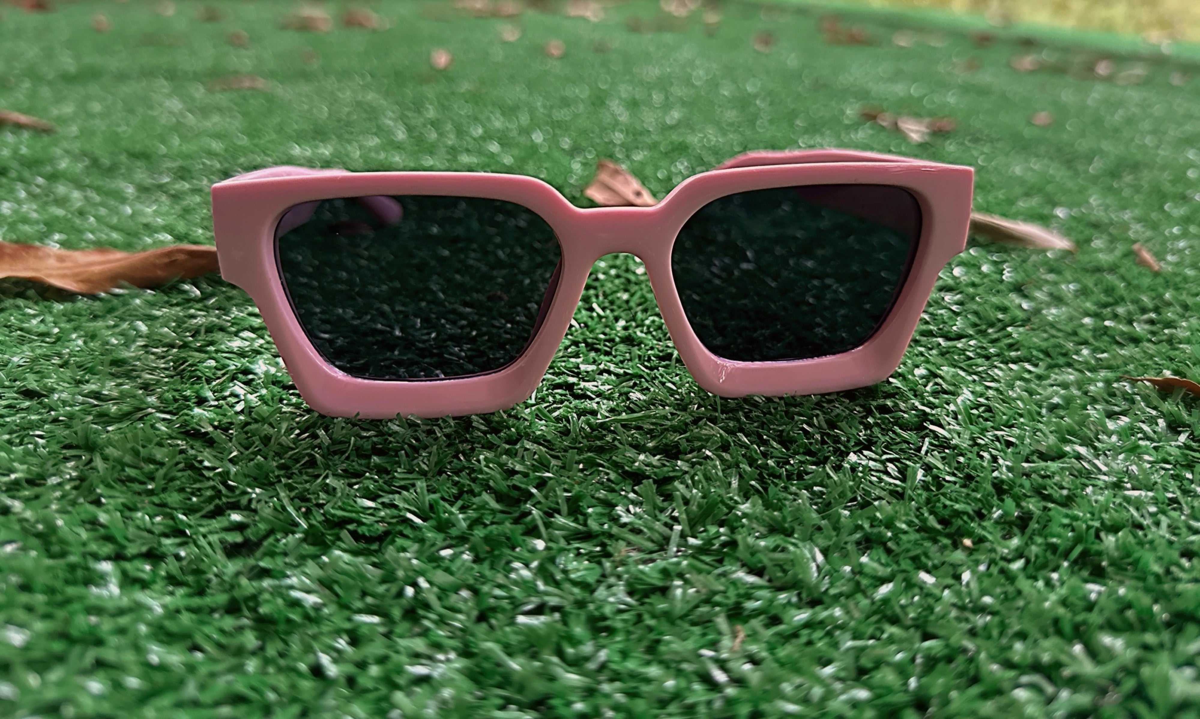 HideOut Shades (Pink) – Exclusive Minds